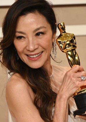 Best Lead Actress Michelle Yeoh Everything Editorial Stock Photo ...