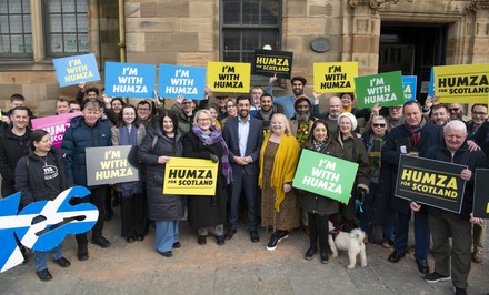 Fotos de stock de snp leadership candidate humza yousaf campaigning ...