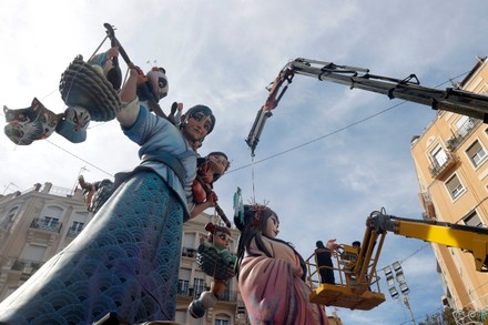 Workers Assemble Falla Sculpture During Preparations Editorial Stock ...