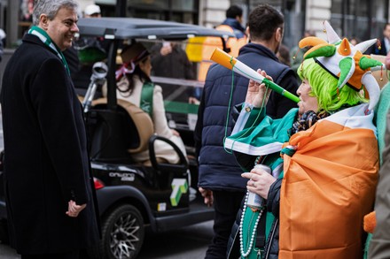 Spectator St Patricks Day Parade Her Editorial Stock Photo - Stock ...
