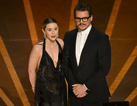Elizabeth Olsen Pedro Pascal - Foto de stock de contenido editorial ...
