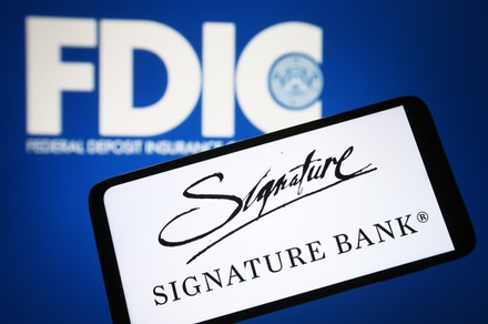 This Photo Illustration Signature Bank Logo Editorial Stock Photo ...
