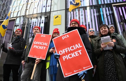 Civil Servant Workers Strike Outside Health Editorial Stock Photo ...