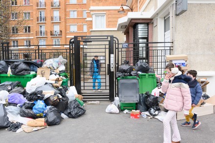 Garbage Collectors On Strike Garbage Workers Editorial Stock Photo ...