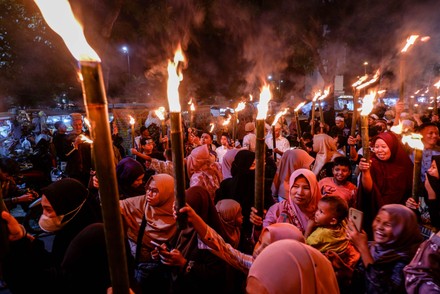 500 Torch parade Stock Pictures, Editorial Images and Stock Photos ...