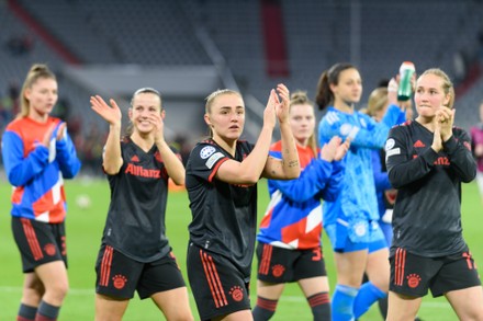 __COUNT__ FC Bayern Munich v Arsenal FC - UEFA Womens Champions League ...