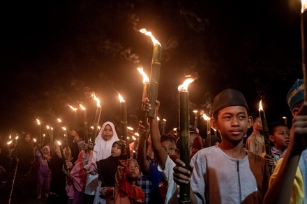 500 Torch parade Stock Pictures, Editorial Images and Stock Photos ...