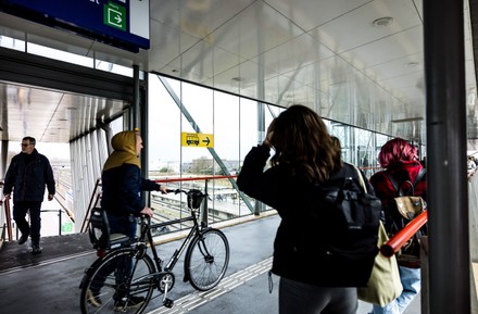 Boxtel Travelers Arrive Sprinter Boxtel Station Editorial Stock Photo ...