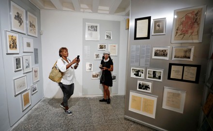 People Visit Exhibition El Mundo Entero Editorial Stock Photo - Stock ...