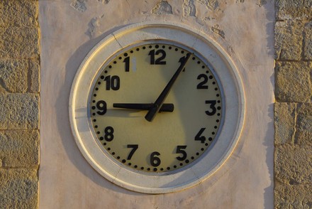 250 Clocks change Stock Pictures, Editorial Images and Stock Photos ...