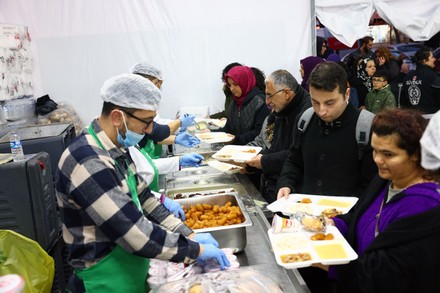 People Receive Food Iftar Tent Fastbreaking Editorial Stock Photo ...