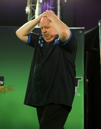 Robert Thornton During World Senior Darts Editorial Stock Photo - Stock ...