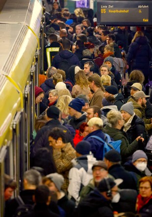 People Using Subway During Nationwide Transportation Editorial Stock ...