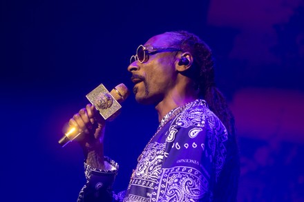 Snoop Dogg Holds Concert Maxschmelinghalle Berlin Editorial Stock Photo ...
