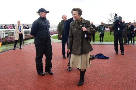 Hrh Princess Royal Makes Presentation Winning Editorial Stock Photo ...