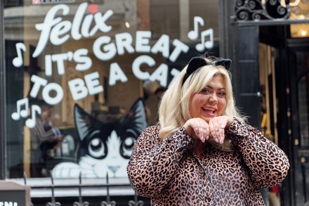 gemma collins 'felix be cat cafe' london Stock Photos (Exclusive ...