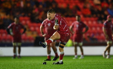 Sam Costelow Scarlets Kicks Penalty Editorial Stock Photo - Stock Image ...