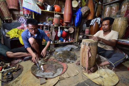 Artisan Making Traditional Dhol Drum Ahead Editorial Stock Photo ...