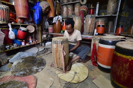 Artisan Making Traditional Dhol Drum Ahead Editorial Stock Photo ...