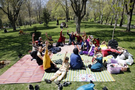 Iranians Picnic During Iranian Nature Day Editorial Stock Photo - Stock ...