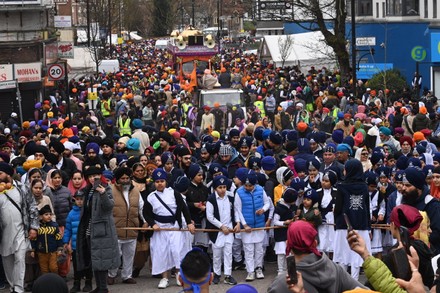 Thousands People Celebrate Holy Sikh Festival Editorial Stock Photo ...