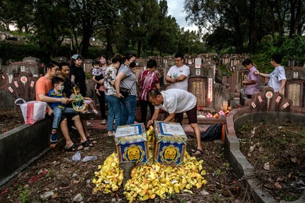 Malaysian Ethnic Chinese Visit Grave Their Editorial Stock Photo ...
