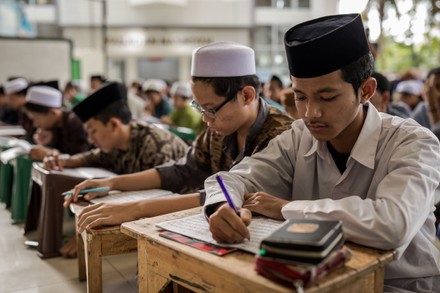 500 Quran students Stock Pictures, Editorial Images and Stock Photos ...