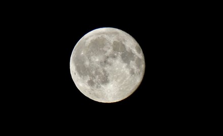 Waning Gibbous Pink Moon Visible 991 Editorial Stock Photo - Stock ...