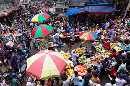 Dhakas Largest 400yearoldest Iftar Market Chawkbazar Editorial Stock ...