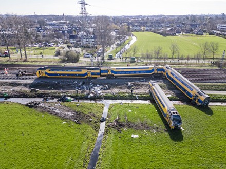 250 Dutch high speed train Stock Pictures, Editorial Images and Stock ...