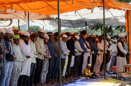 Muslims Offer Jumma Ki Namaz On Editorial Stock Photo - Stock Image ...