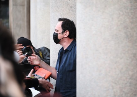 Quentin Tarantino Mask Signing Autographs Fans Editorial Stock Photo - Stock Image | Shutterstock