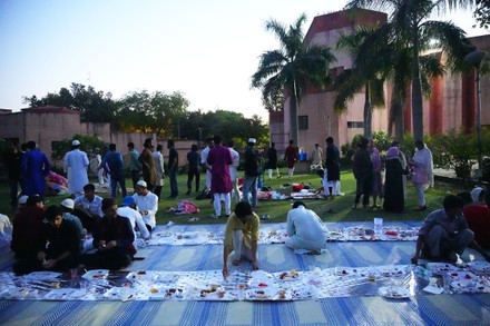 Students Jamia Millia Islamia Prepare Iftar Editorial Stock Photo ...