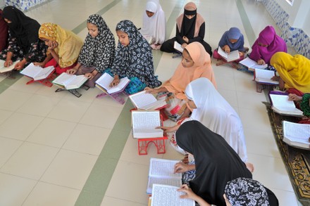 500 Quran students Stock Pictures, Editorial Images and Stock Photos ...