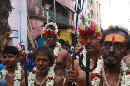 Garlanded Hindu Devotees Part Religious Procession Editorial Stock ...
