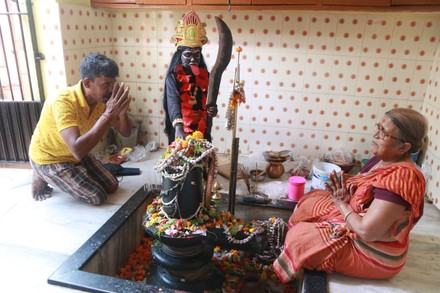 Garlanded Hindu Devotees Part Religious Procession Editorial Stock ...