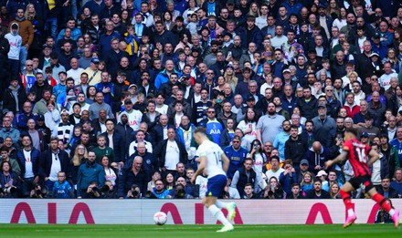 Marcus Tavernier Bournemouth Finds Gap Tottenham Editorial Stock Photo ...