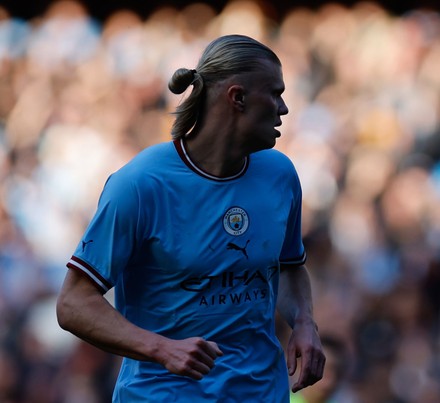 Erling Haaland Manchester City Stand Shadows Redaktionelles Stockfoto ...