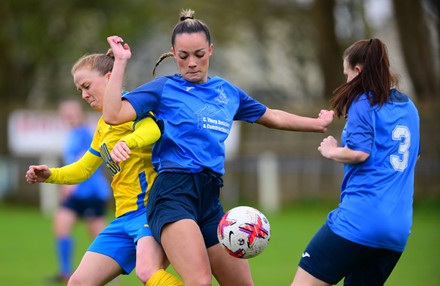 Gabi Alphous Liskeard Afc Women Challenges Editorial Stock Photo ...