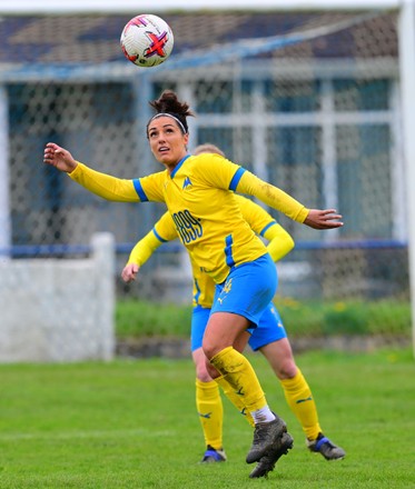 Gabi Alphous Liskeard Afc Women Challenges Editorial Stock Photo ...