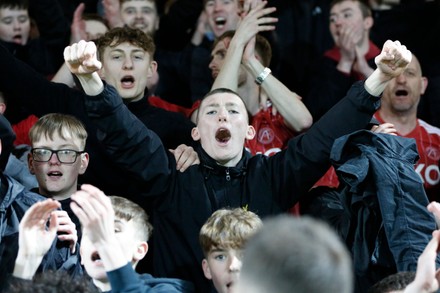 Kelle Roos 24 Aberdeen Applauds Fans Editorial Stock Photo - Stock ...