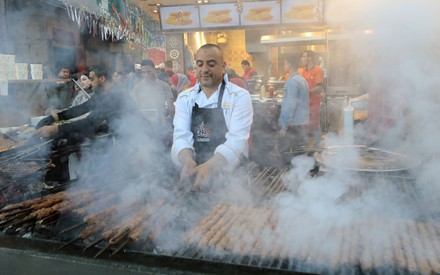 Man Prepares Food Street Restaurant They Editorial Stock Photo - Stock ...