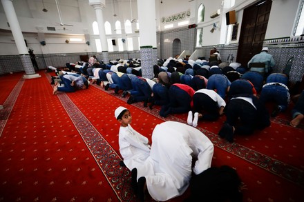 3,000 Daily prayers Stock Pictures, Editorial Images and Stock Photos ...