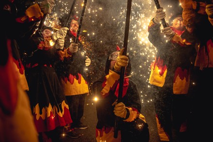 dancing devils fire beasts sagrada familia barcelona Stock Photos ...