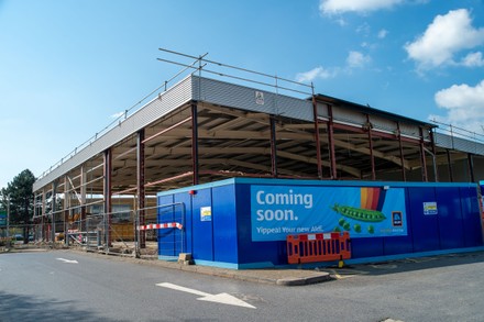 New Aldi Supermarket Under Construction On Editorial Stock Photo ...