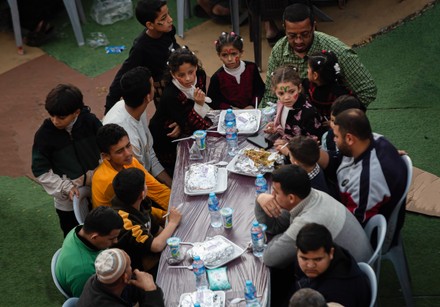 Palestinian Families Eat Communal Iftar Meal Editorial Stock Photo ...