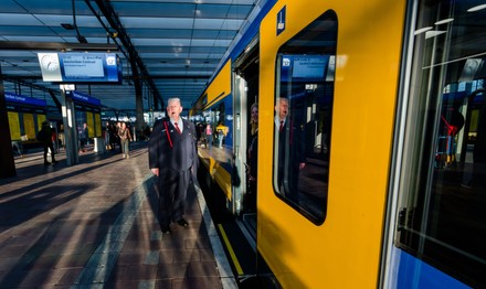 250 Dutch high speed train Stock Pictures, Editorial Images and Stock ...