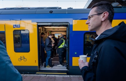 250 Dutch high speed train Stock Pictures, Editorial Images and Stock ...