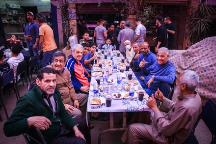 Egyptian Muslims Gather Streets Lined Long Editorial Stock Photo ...
