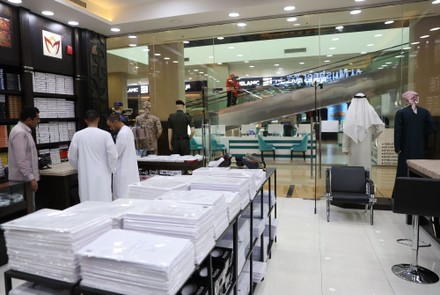 Emiratis Purchase New Kandura Known Dishdasha Editorial Stock Photo ...
